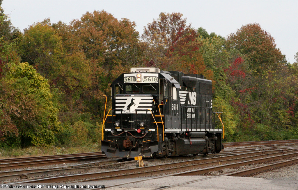 NS 5618 at Abrams Yard